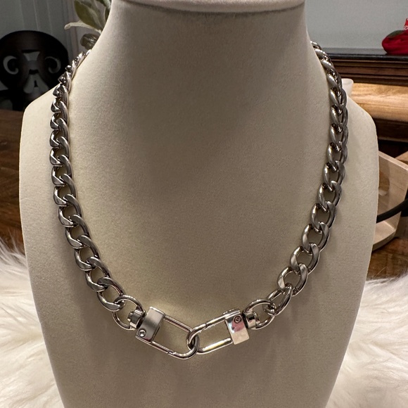 Jewelry | Unbranded 18 Silver Chain Lock Not Included | Poshmark